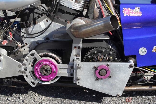 ドラッグレースの1／4マイルで5秒台を目指す 3100cc・1200馬力を叩き出すスーパーチャージャーを備えたモンスターマシン | バイクのニュース
