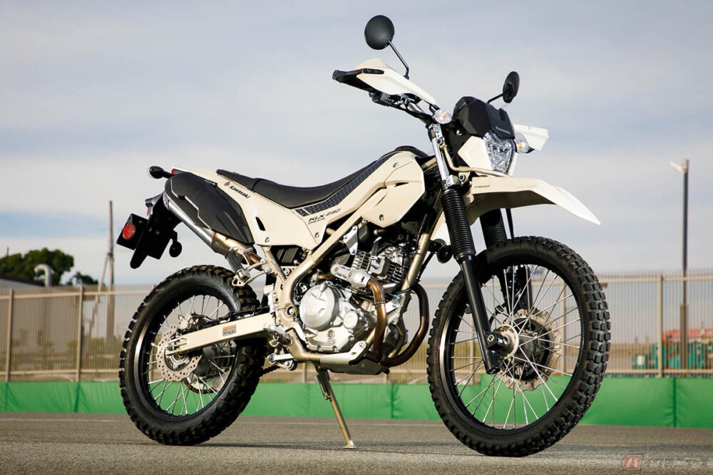 カワサキ「シェルパ」待望の復活!! 「KLX230 SHERPA」を11月に発売 | バイクのニュース